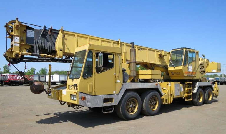 What's a mobile crane and how much do they lift?