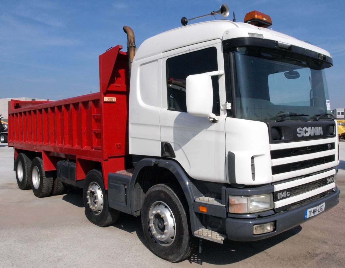 Choosing a career as a truck driver