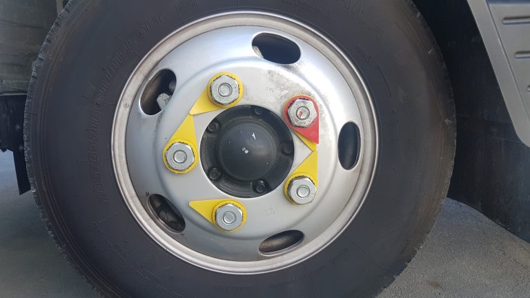 Lug nut and wheel nut indicators - how they work