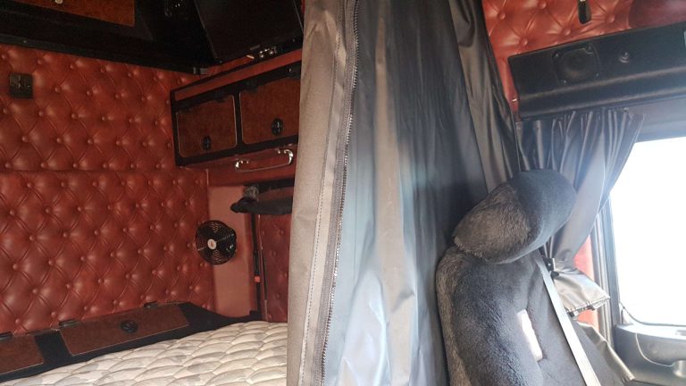 What is a sleeper cab in a truck?