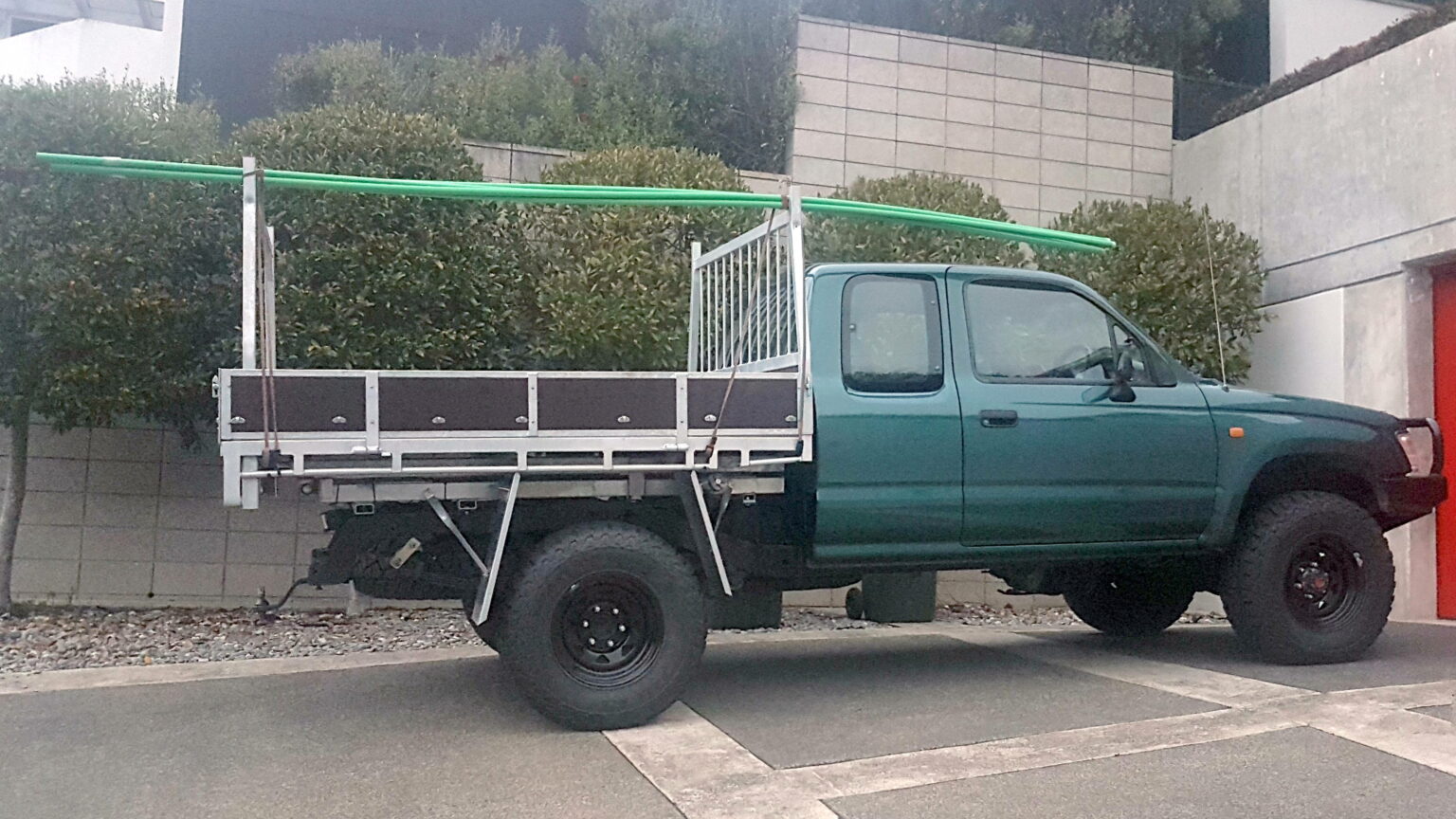 What are the pros and cons of owning and driving a ute?