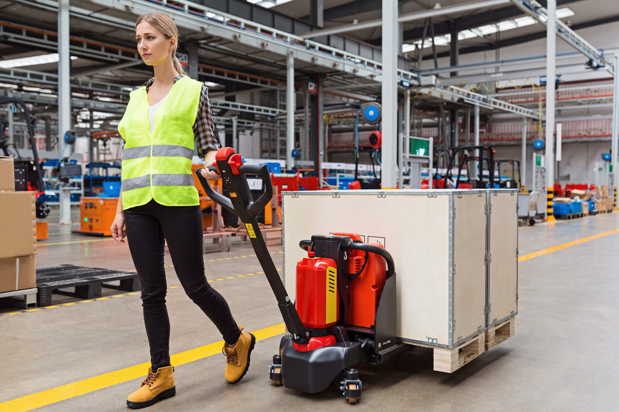 Options for loading and unloading palletised freight to and from a ...
