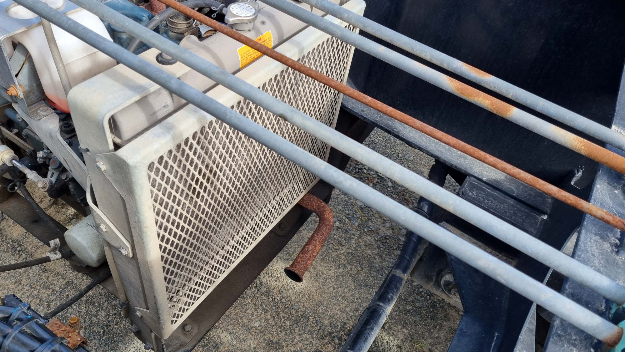 What's an auxiliary engine on a truck?