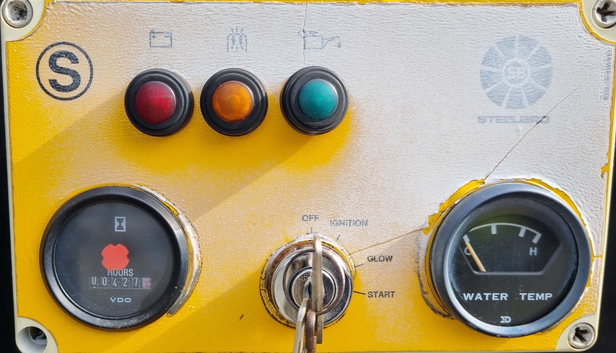 What's an auxiliary engine on a truck?