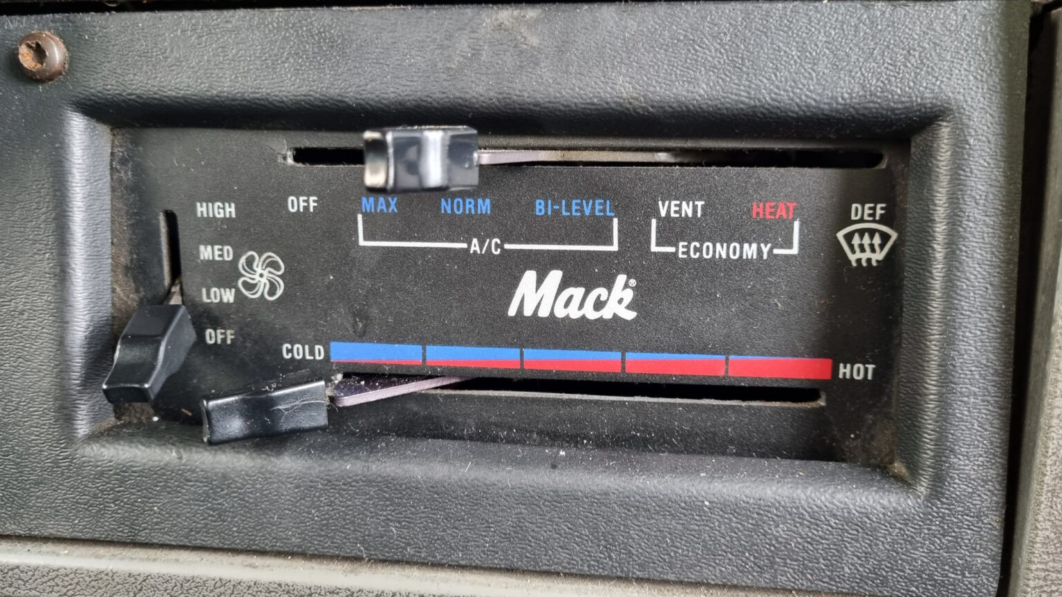 Signs that your truck's AC unit is failing
